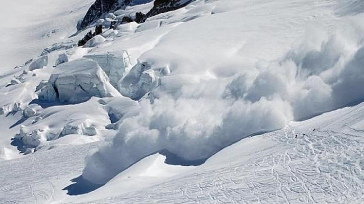 Risc mare de avalanșe în Bucegi și în Munții Făgăraș - Observatorul ...