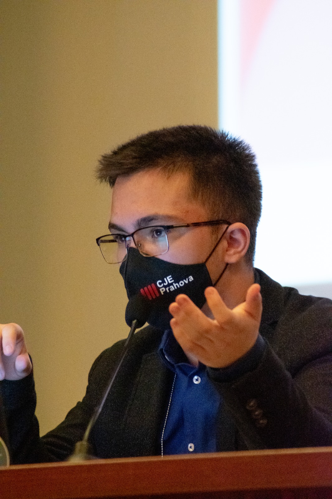 Robert Avram, ploieșteanul care luptă pentru drepturile educaționale a ...