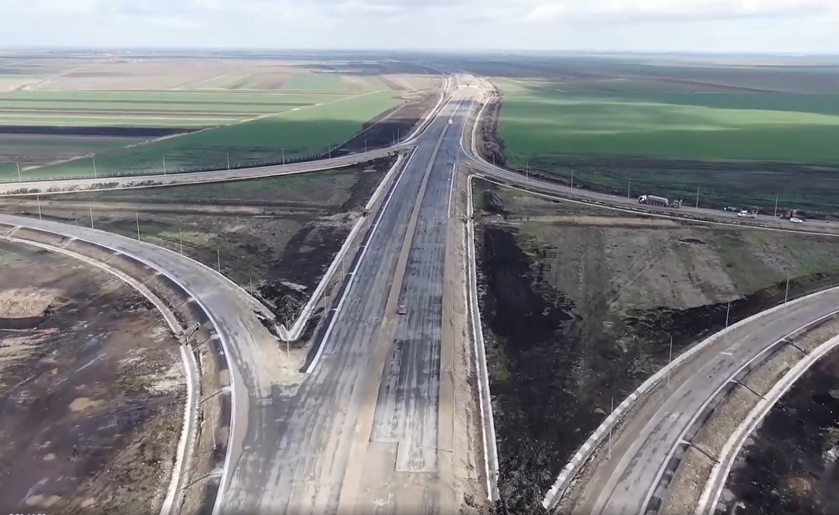 Imagini spectaculoase de pe șantierul Autostrăzii A7, Ploiești - Buzău ...