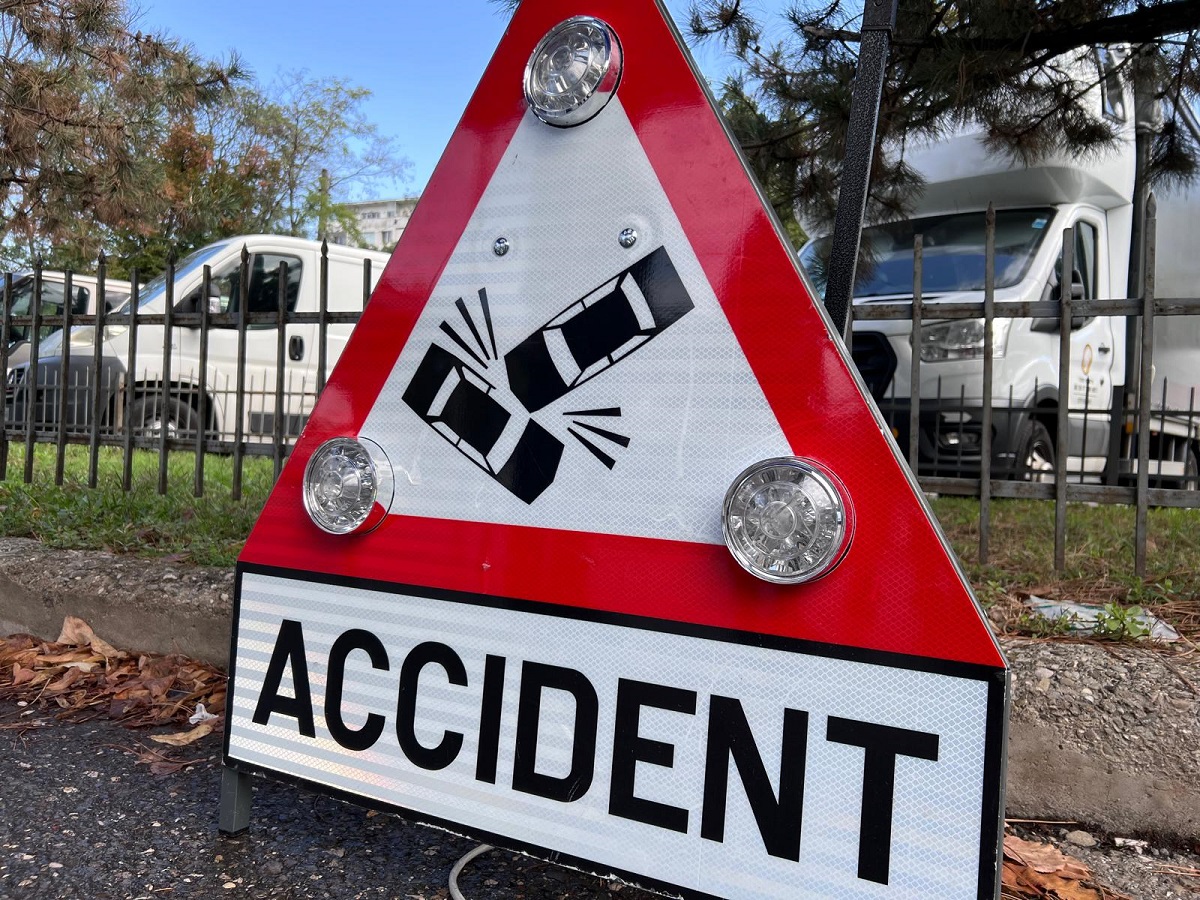 Accident în Ploiești, anunțat printr-o funcție iPhone la 112 ...