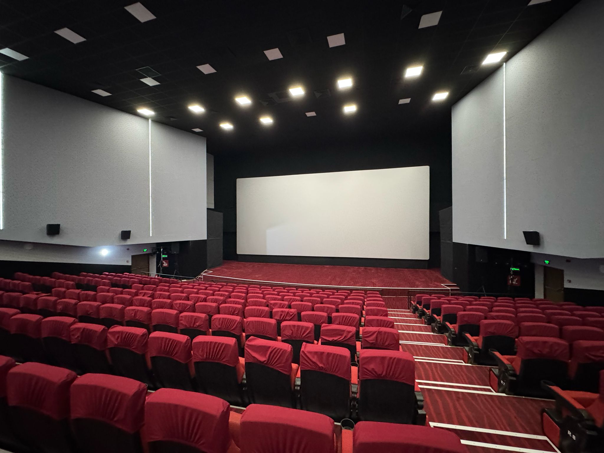 Așa ar fi putut arăta și Cinema Patria din Ploiești - Observatorul ...