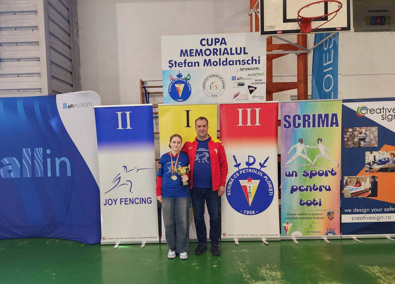 Noi medalii la scrimă pentru CS Petrolul Ploiești - Observatorul Prahovean