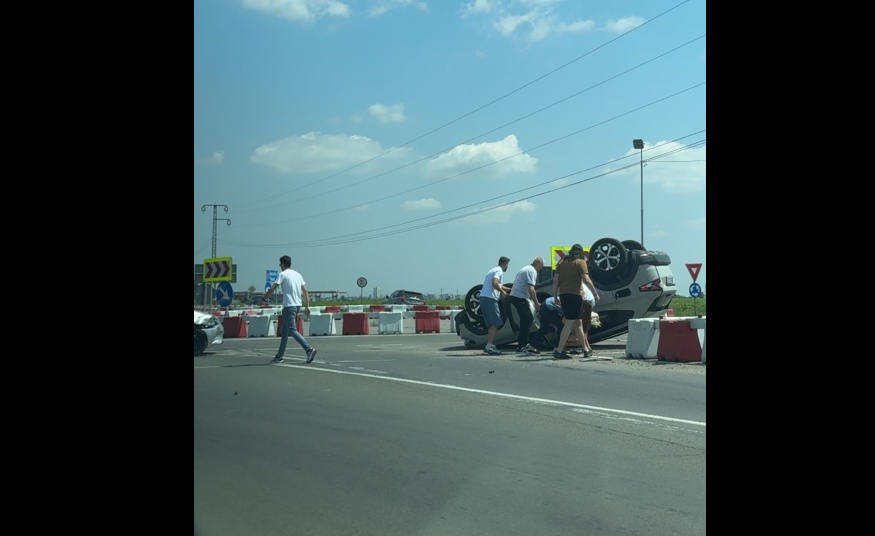 Accident pe DN 1, în sensul giratoriu de la Păulești - Observatorul ...