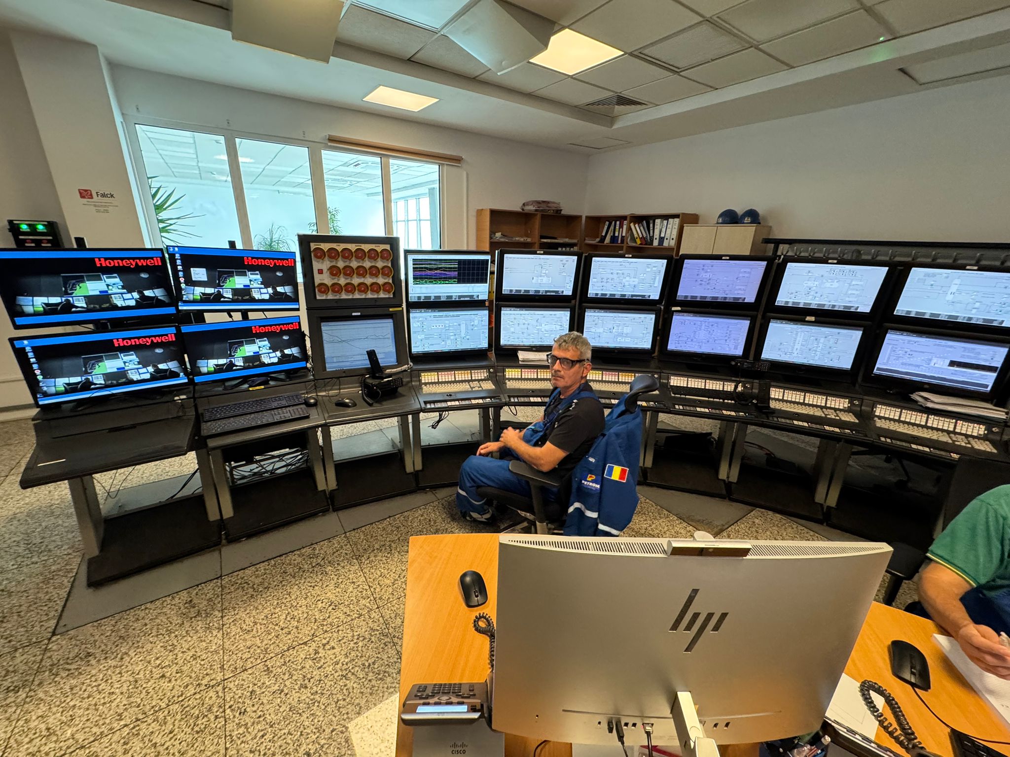 Cum arată centrul de comandă al Rafinăriei Petrobrazi - Observatorul ...