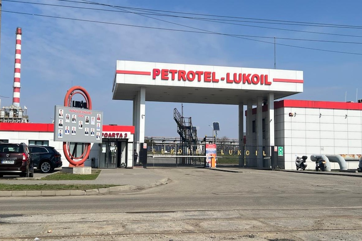 SUA prelungesc derogarea pentru Lukoil. Rafinăria Petrotel Ploiești ...